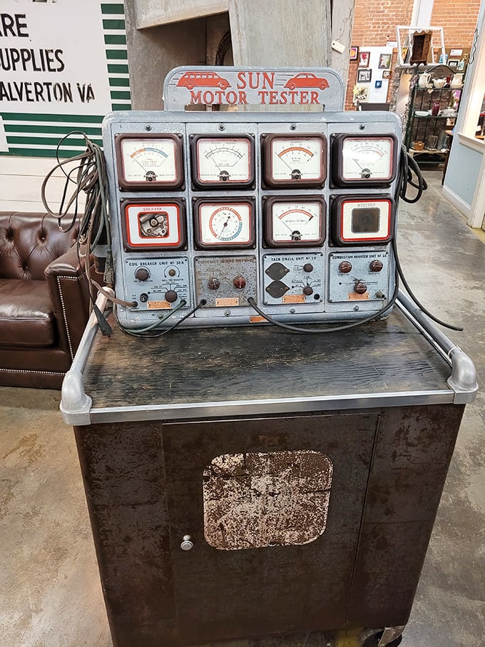 The Sun Motor Tester looks like it could diagnose anything from a Model T to a spaceship—automotive medicine from a simpler time.
