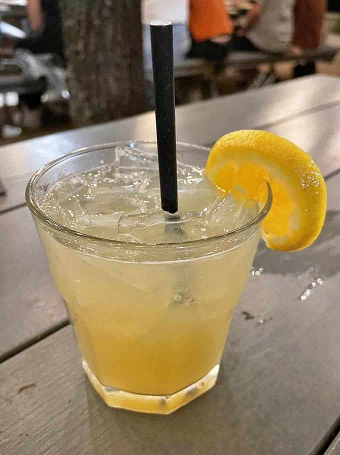 The cocktail program here knows how to complement those famous fries with drinks that are equally Instagram-worthy.
