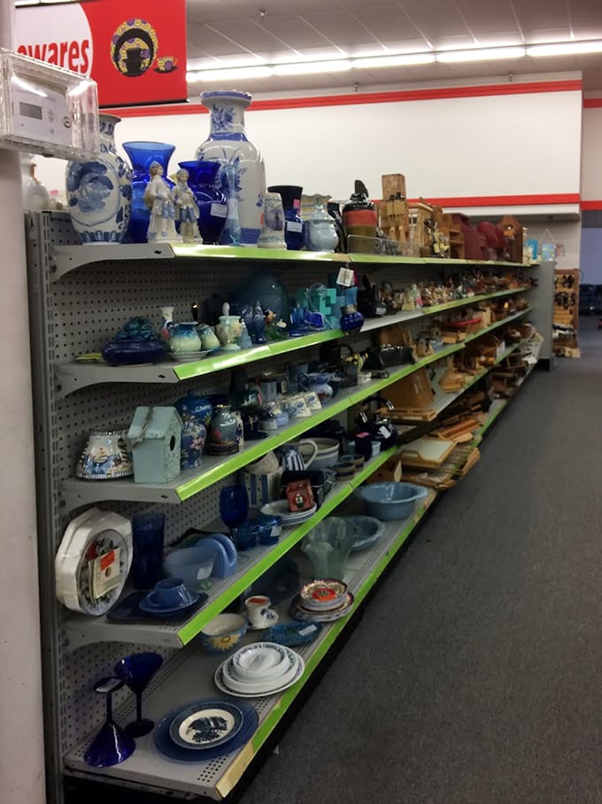 Blue and white porcelain paradise! These dishes have stories to tell—from formal dinner parties to everyday meals that nourished generations.