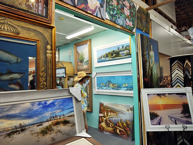 Florida landscapes captured in brushstrokes and frames. Beach scenes that somehow make you smell salt air and feel sand between your toes.