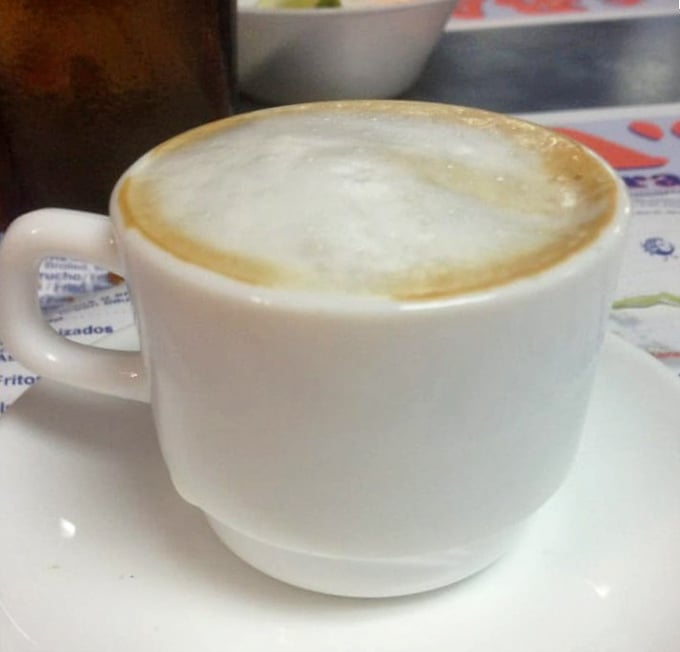 Even the coffee here has maritime flair. A creamy cappuccino provides the perfect finale to a seafood feast, like a gentle wave after a storm.