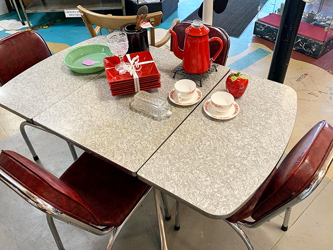 This retro dining set isn't just furniture—it's a time machine to family dinners circa 1965. Pass the meatloaf, would you?
