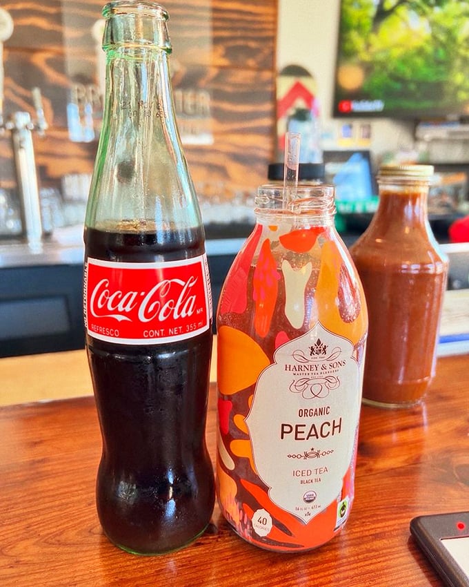 Even the beverages get special attention—Mexican Coke in glass bottles pairs with barbecue like Sinatra with a good scotch.