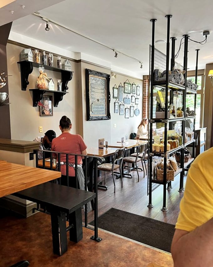 The dining room feels like your coolest friend's kitchen—if your friend happened to be a breakfast genius with impeccable taste. 