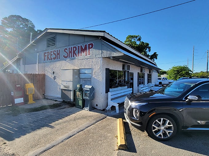 B&J's no-nonsense exterior announces "FRESH SHRIMP" in bold red letters – truth in advertising at its finest!