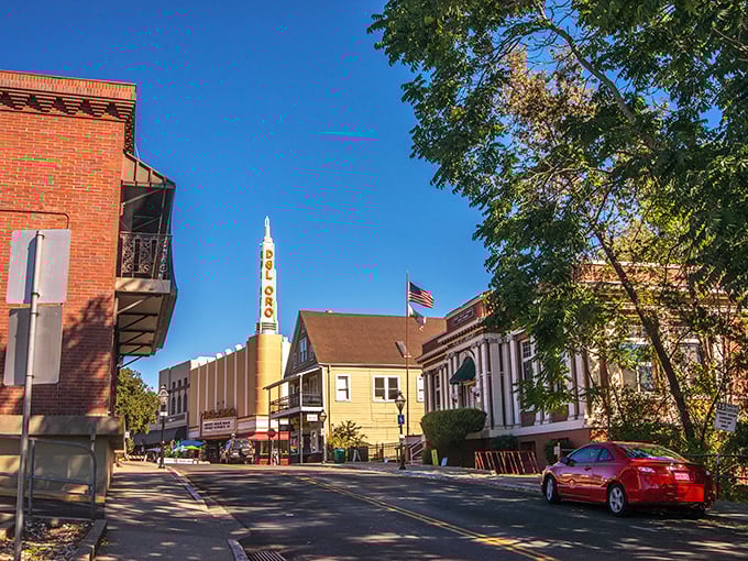 The Del Oro sign stands tall like Grass Valley's exclamation point! Historic buildings bask in Sierra sunshine, preserving Gold Rush glamour with modern-day flair.