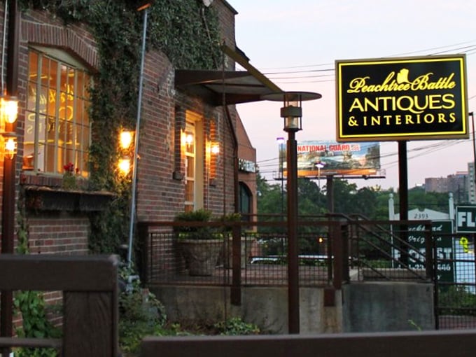 Peachtree Battle's brick elegance brings Buckhead sophistication to the world of vintage treasures.