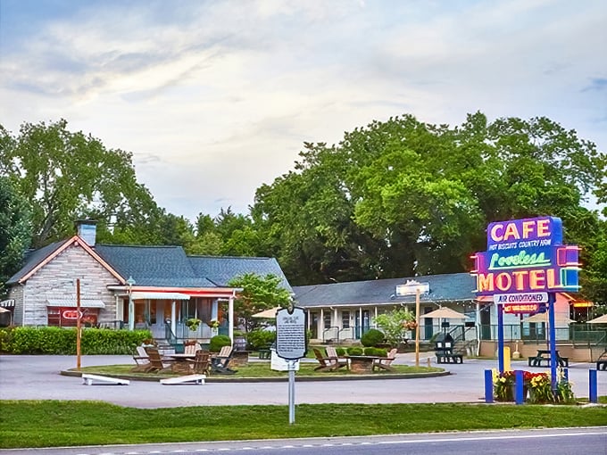 That famous neon sign has beckoned hungry travelers for generations – resistance is futile and unnecessary.