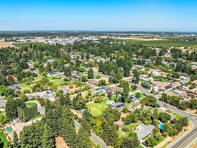 Yuba City stretches out flat and friendly, with orchards promising sweet treats as far as eyes can see.