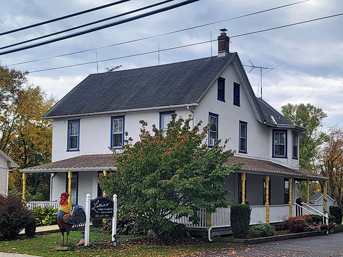The picturesque porch and garden at Lettie's set the stage for comfort food that tastes like childhood memories, only better.