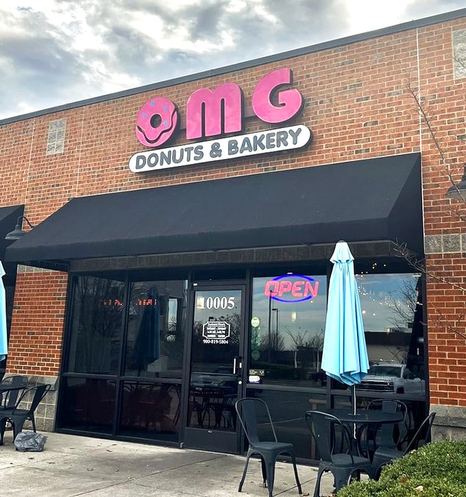 Modern storefront, timeless treats – where contemporary style meets classic donut shop comfort and quality. 