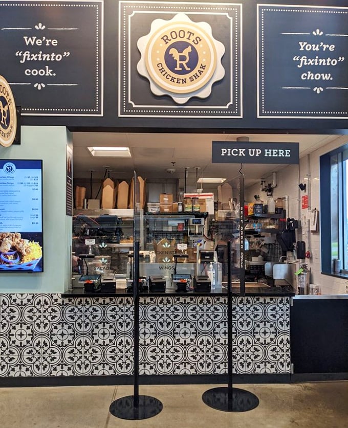 Those playful wall graphics promise they're "fixinto" serve something special – and they absolutely deliver.