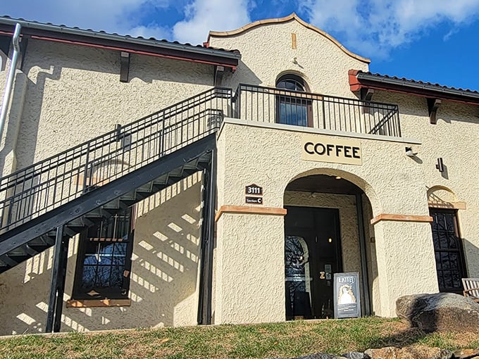 Sleeping Bird's stucco sanctuary promises caffeine and carbs in perfect harmony – basically, the breakfast of champions.