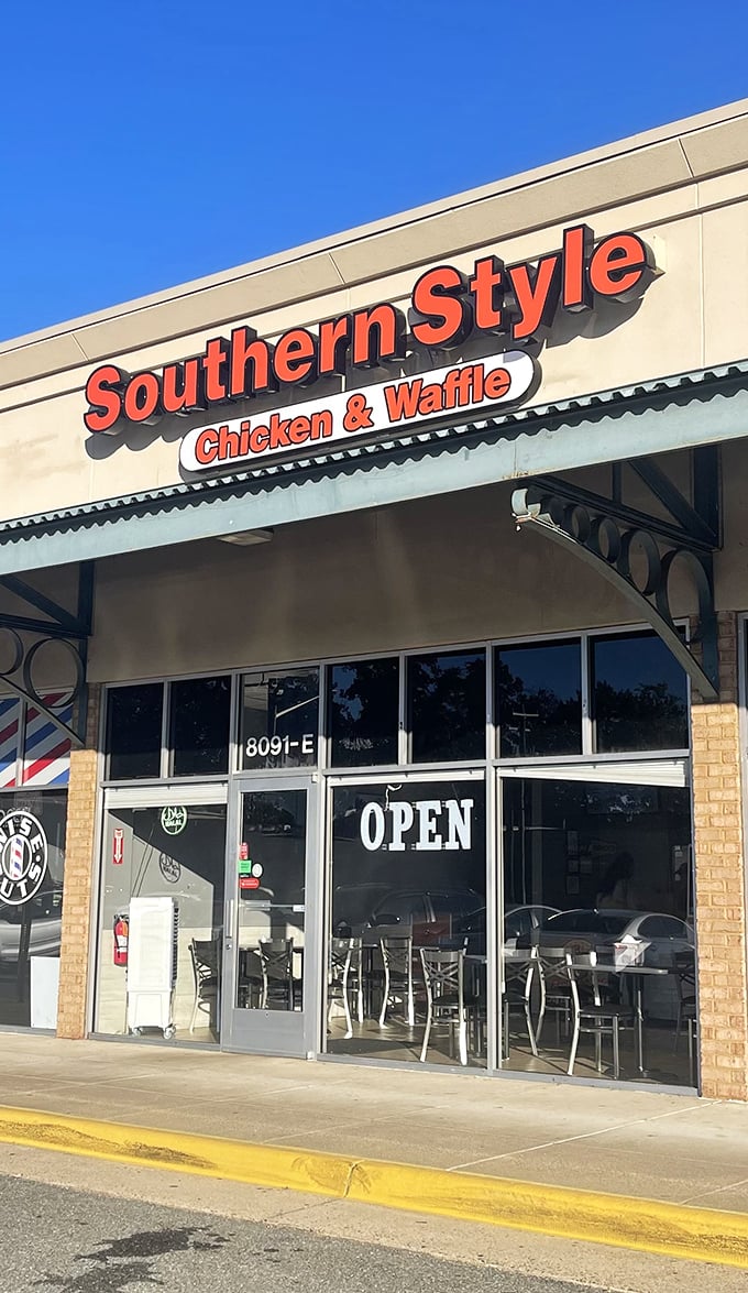 Strip mall location, five-star flavor – proof that great fried chicken doesn't need a fancy address.