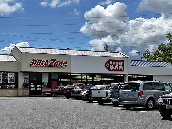 The busy parking lot proves that word spreads fast about this treasure hunter's paradise in Oregon City.