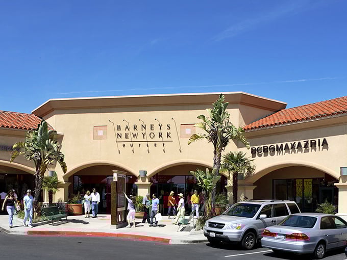 Barneys New York Outlet brings Manhattan chic to Ventura County, proving good taste and good deals aren't mutually exclusive concepts after all.
