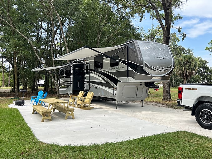 RV luxury, Steinhatchee style – where camping means bringing your living room to the wilderness while keeping the fishing grounds within reach.
