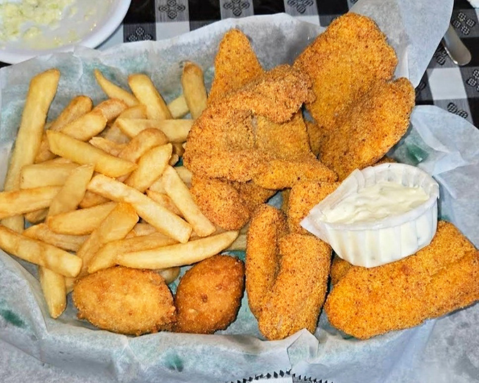 The blackened catfish basket – proof that sometimes the simplest preparations let quality ingredients sing their most beautiful culinary melody.