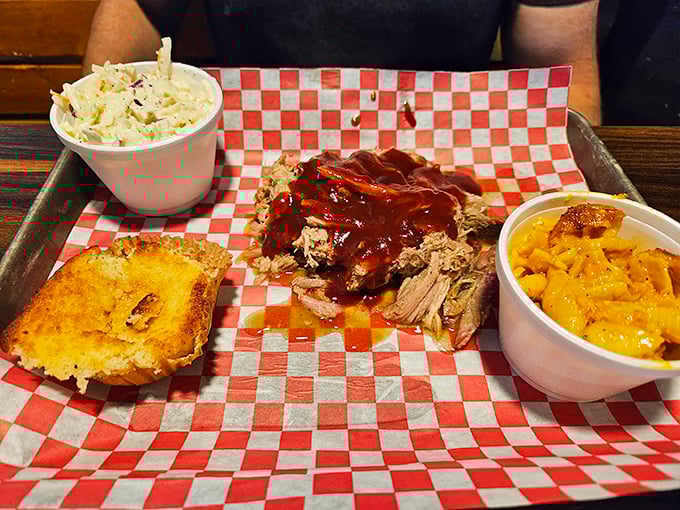 Simple, honest mac and cheese alongside pulled chicken and Texas toast. No molecular gastronomy needed when you've mastered the classics this perfectly.