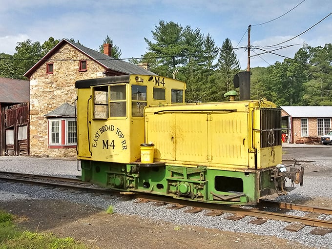 The sunshine-yellow M-4 diesel proves that industrial equipment can indeed be cheerful. The railroad equivalent of a vintage VW bus.