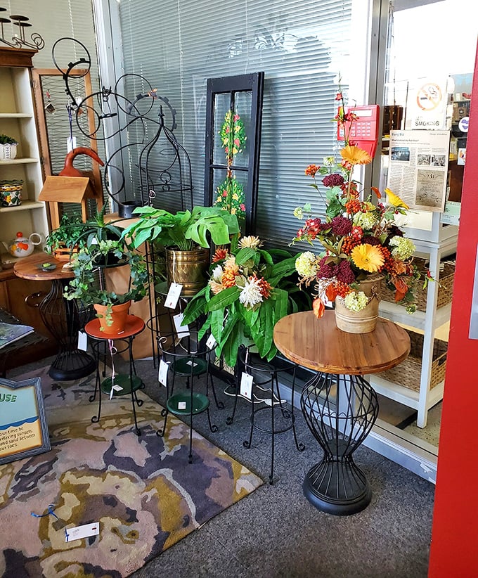 Artificial arrangements that won't trigger allergies or require your attention. The perfect greenery for those blessed with a black thumb.