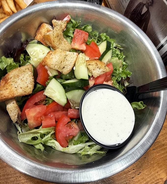 Even the house salad gets the royal treatment. Those homemade croutons didn't come from a bag—they came from someone who cares.