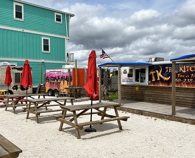 Picnic tables and food trucks – beach dining at its most authentic. No dress code required, just bring your appetite.