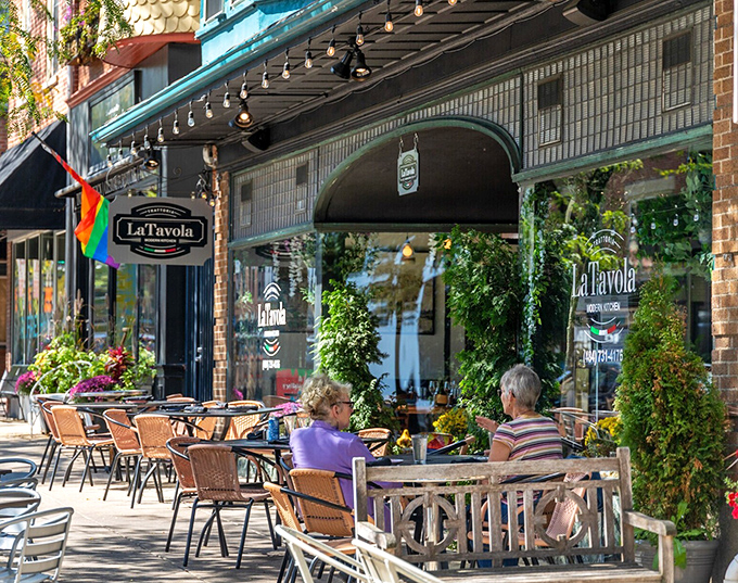 La Tavola's sidewalk dining isn't just about eating outdoors—it's about watching the world go by while twirling perfect pasta around your fork.