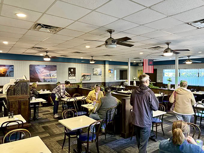 Blue accents, bentwood chairs, and an American flag – the dining room feels like Florida's answer to the quintessential American breakfast joint.