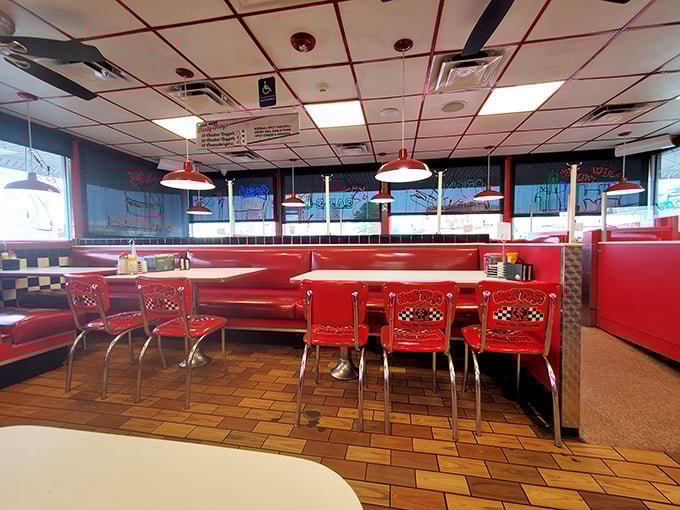 Red booths, checkerboard accents, and enough nostalgic charm to make you half-expect the Fonz to walk in and give you a thumbs-up.