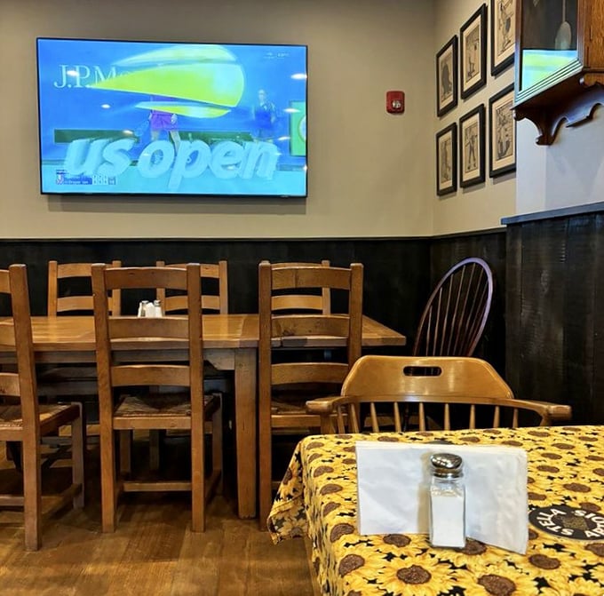 Sports on the screen, comfort at the table—the quintessential neighborhood tavern experience where everyone feels like a regular.