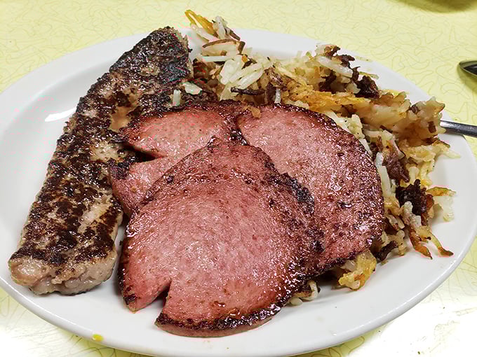 Ham and hash browns playing the supporting roles in this breakfast drama, but stealing the scene anyway. The kind of plate that makes you forget about your diet.