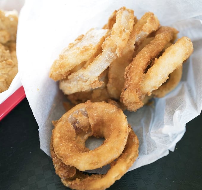 Onion rings with architectural integrity that would make Frank Lloyd Wright proud – substantial enough to stand up to any dipping sauce.