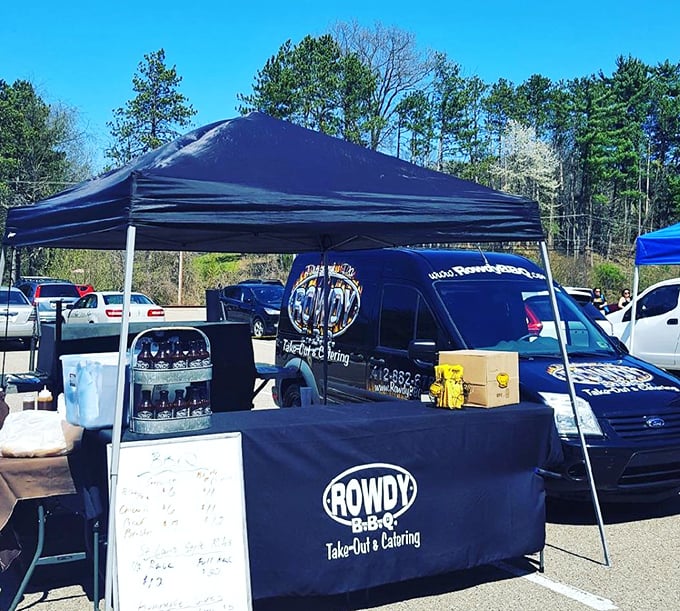 When Rowdy BBQ goes mobile, the crowds follow – proof that great BBQ creates its own gravitational pull wherever it lands.