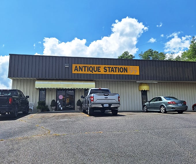 Straightforward buildings often house the most honest dealers with the fairest prices for budget-conscious shoppers.