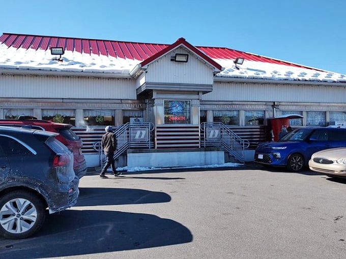 D's Diner keeps it real in Plains, where neighborhood charm meets seriously satisfying comfort food daily.