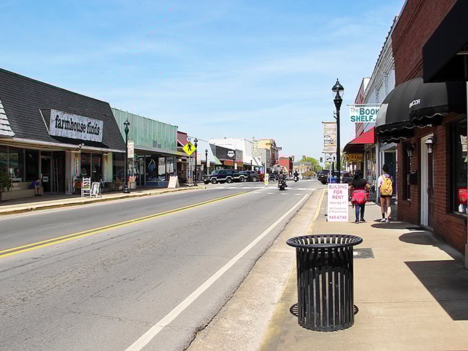 Strolling through historic downtown Fort Payne — where small-town charm meets Southern hospitality.