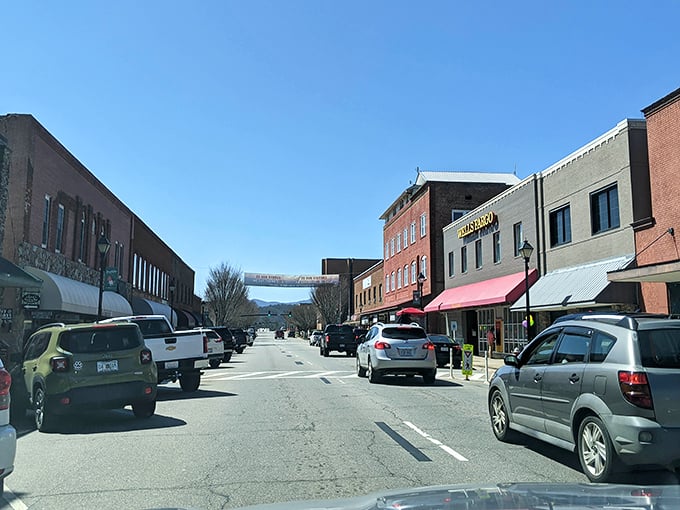 Downtown life here feels like a hug — brick storefronts, friendly faces, and mountain views waiting at the end of the street.