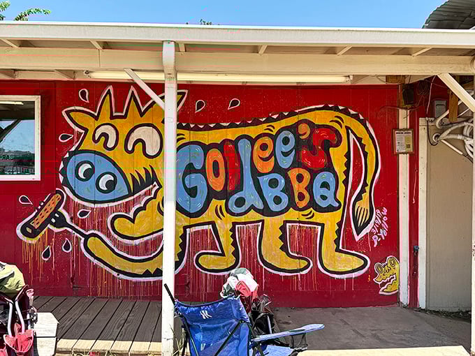 Goldee's playful armadillo mural proves great BBQ doesn't have to come with a side of stuffiness.