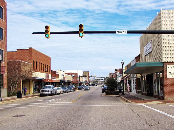 Laurinburg's downtown celebrates Scottish heritage while keeping Highland hospitality and lowland prices in perfect harmony.