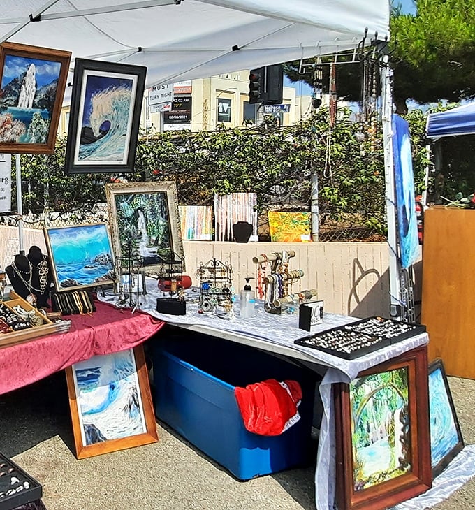Melrose Trading Post: where LA’s creative spirit meets handcrafted beauty—art that captures nature, and jewelry that captures you.