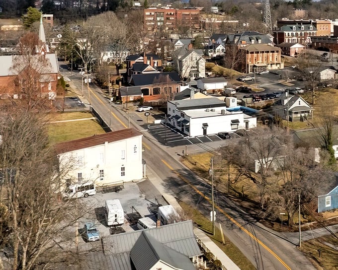 The brick facades of Abingdon hold a century of stories – if only these walls could talk (and recommend lunch spots).
