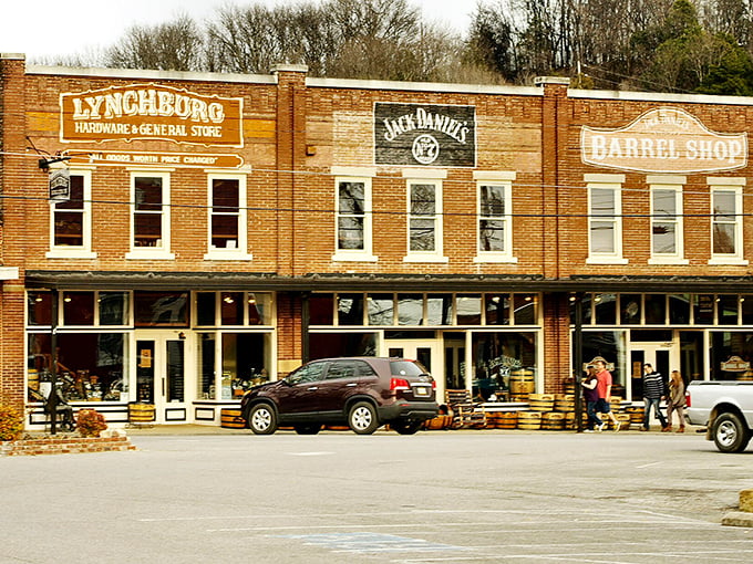 Historic Lynchburg welcomes visitors with its hardware store, Jack Daniel’s heritage, and barrel shop showcasing the town’s warm Southern spirit.