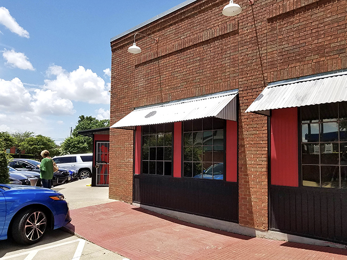 Even on sunny days, the parking lot fills early—a testament to food worth getting out of bed for, whether you're a local or just passing through.