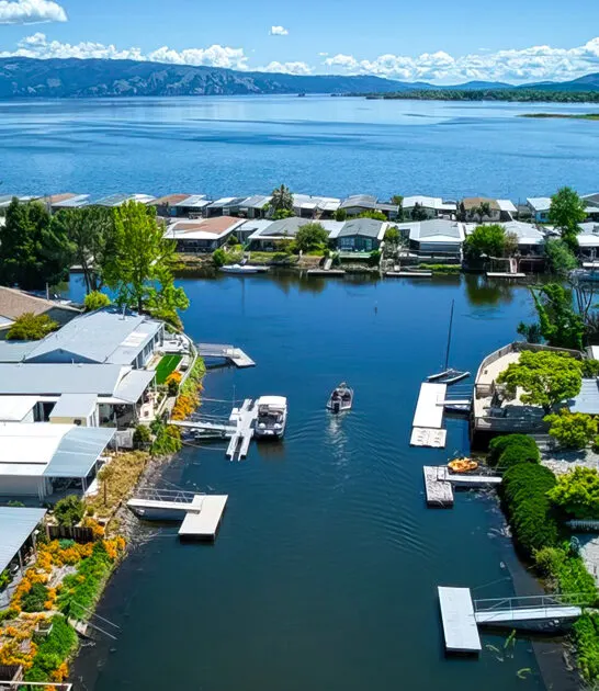 california dreamy lakeside town ftr