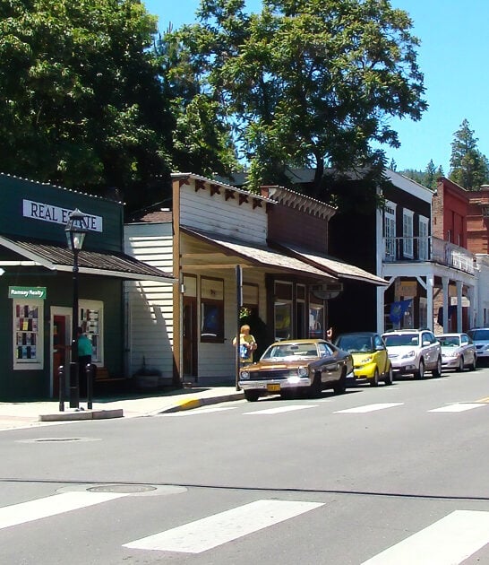 historic town oregon dreamy ftr