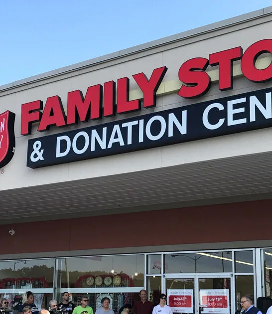 popular secondhand shops illinois ftr