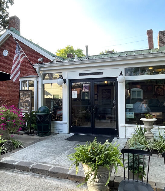 restaurant tennessee cinnamon rolls ftr