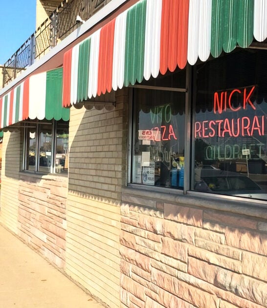 sausage pizza illinois pizzeria ftr