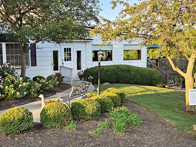 Don’t let the cozy farmhouse look fool you — Spillway Lodge is Ohio’s steakhouse royalty hiding in plain sight.